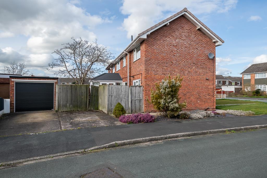 Oak Tree Drive, Sydney, Crewe – CW Estate Agents